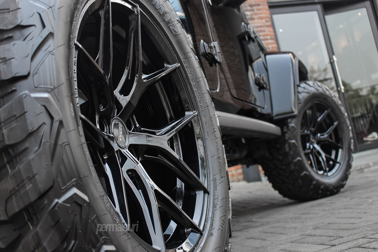 Permaisuri | Vossen HF-5 with Jeep Rubiccon JL