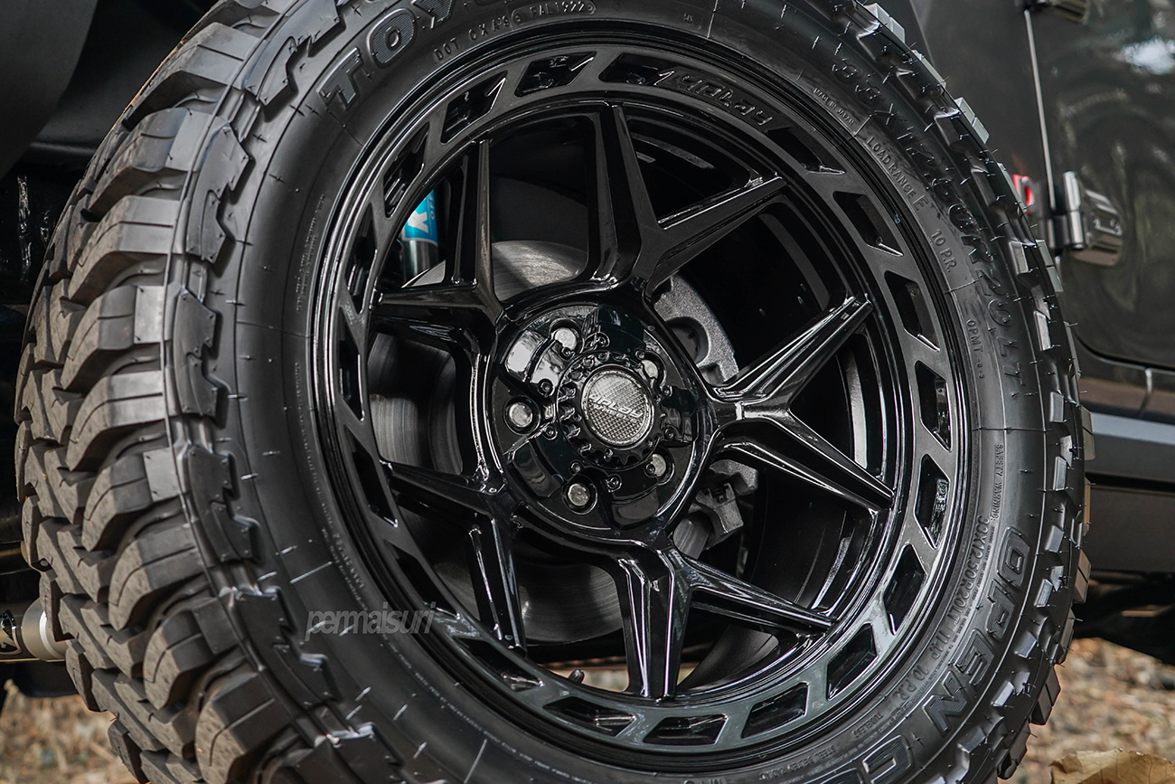 Permaisuri | 4PLAY WHEELS 4P55 with Jeep Rubiccon