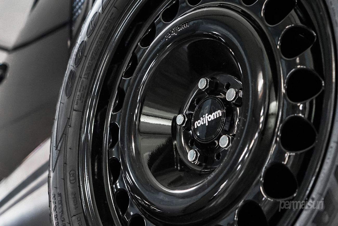 Permaisuri | Rotiform Mono STL with Land Rover Defender L663