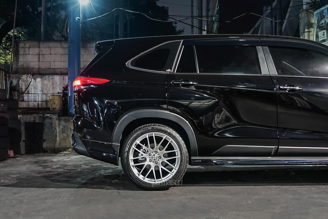 Permaisuri | WORK Emotion 8MR with Toyota Innova Zenix