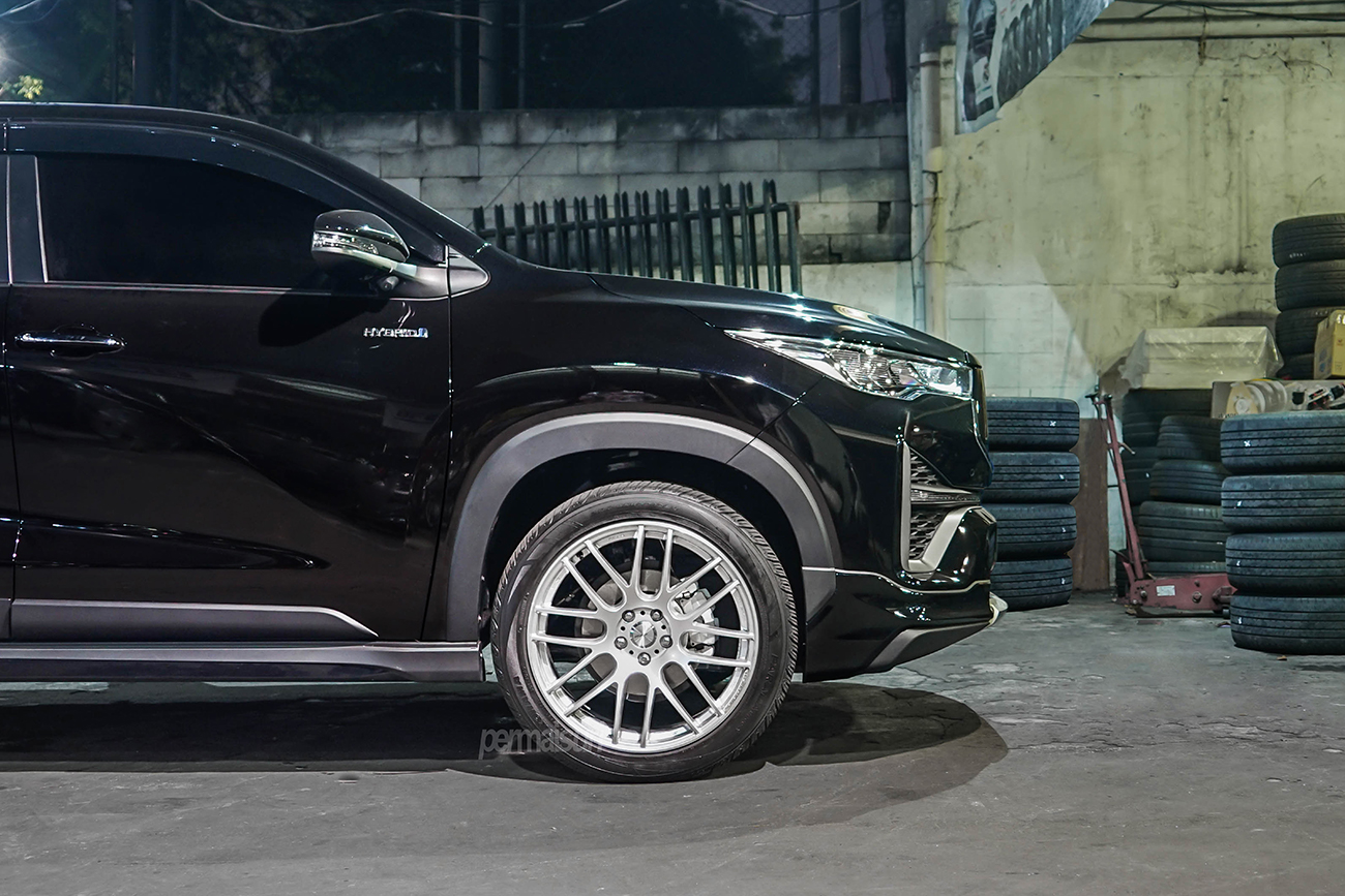 Permaisuri | WORK Emotion 8MR with Toyota Innova Zenix