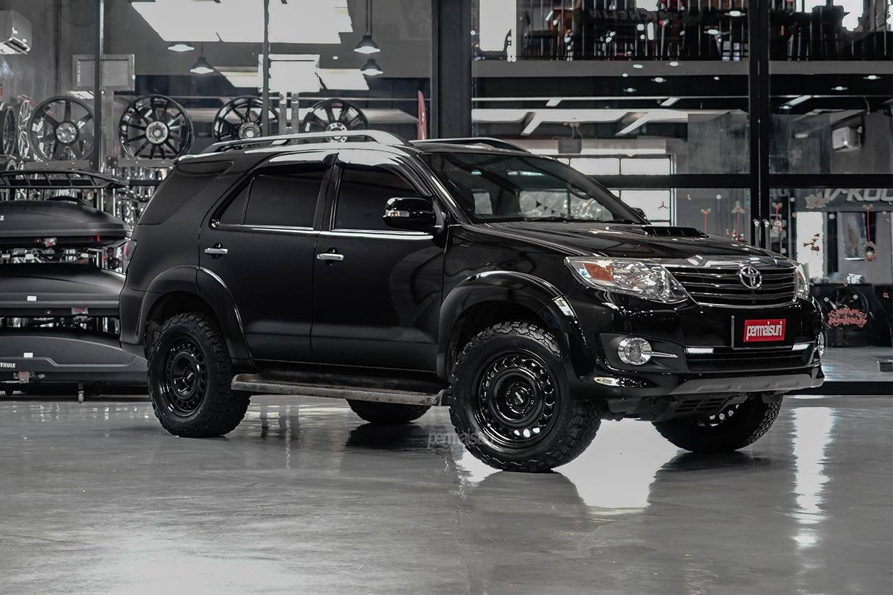 Permaisuri | Rotiform Mono STL with Toyota Fortuner