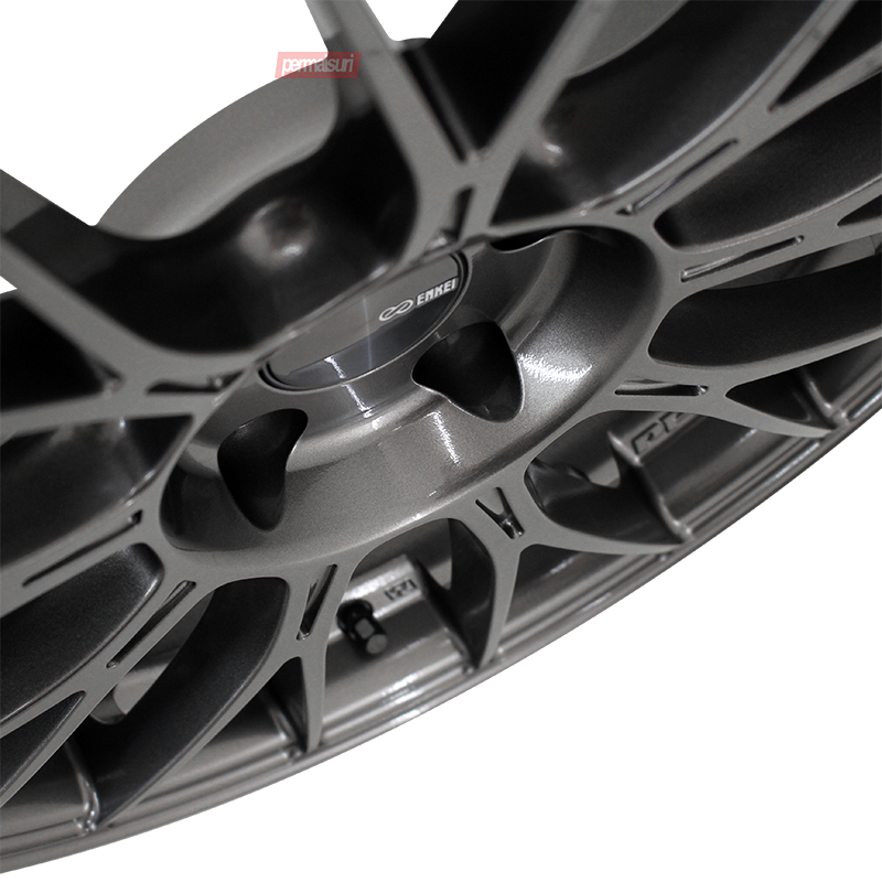 Permaisuri | Enkei - PFM1 | Dark Silver 18