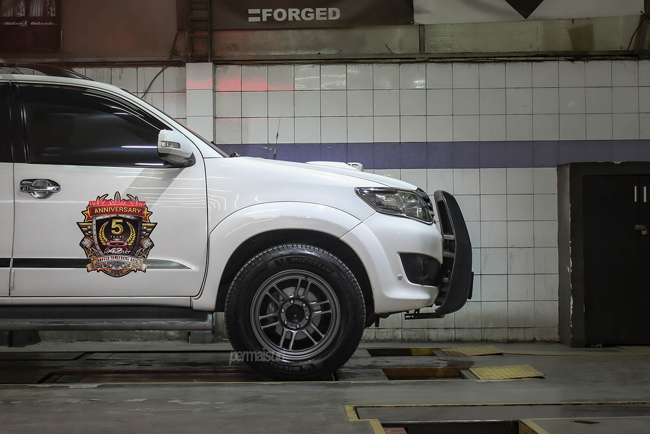 Permaisuri | Enkei ALLROAD RPT1 with Toyota Fortuner