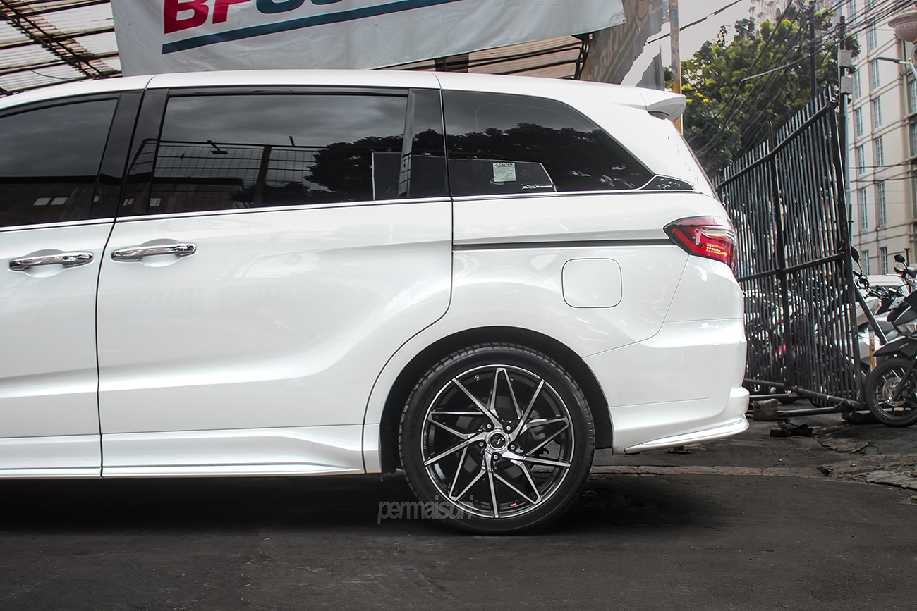 Permaisuri | Weds Leonis IT with Honda Odyssey RC1