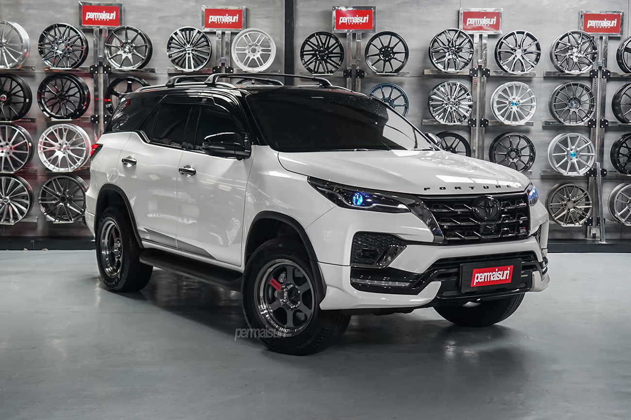 Permaisuri | Rays Volk Racing TE37XT SL M-Spec with Toyota Fortuner