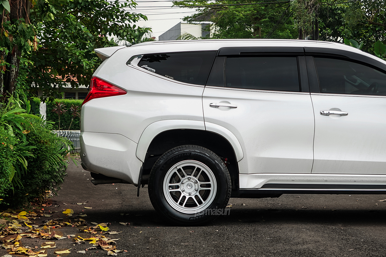 Permaisuri | Enkei RPT1 with Mitsubishi Pajero Sport