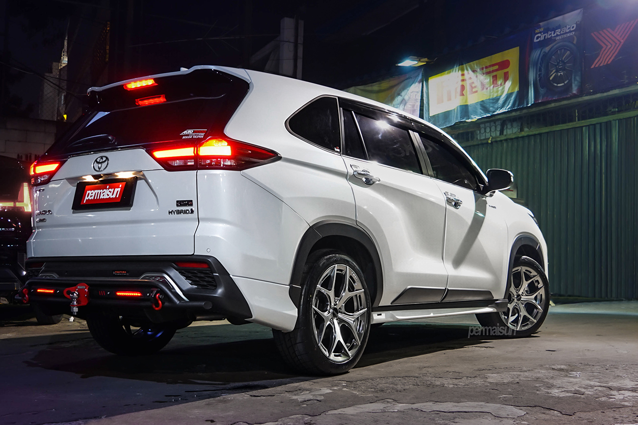 Permaisuri | Rays Homura 2X5FT with Toyota Innova Zenix