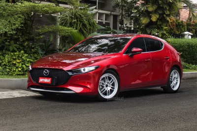 Permaisuri | Rays Volk Racing TE37 Ultra M-Spec with Toyota Vellfire