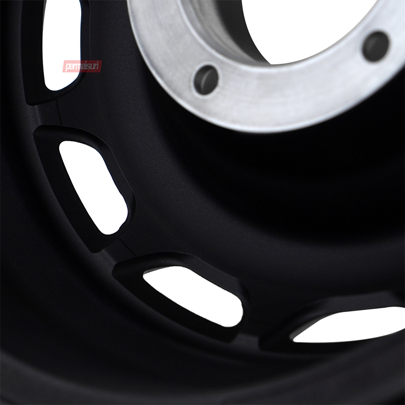 Permaisuri | APIO - Ventura | Black 16