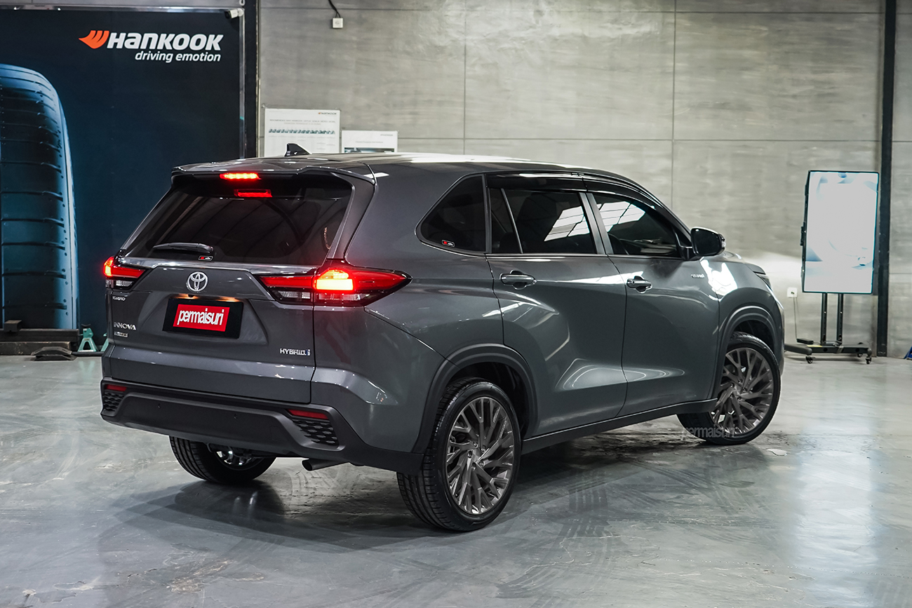 Permaisuri | 305 Forged UF201 with Toyota Innova Zenix