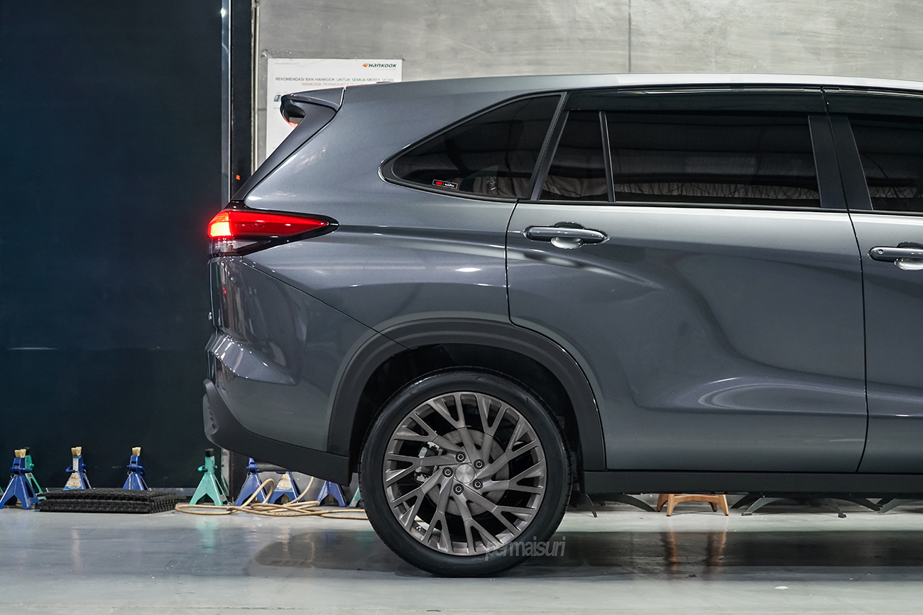 Permaisuri | 305 Forged UF201 with Toyota Innova Zenix