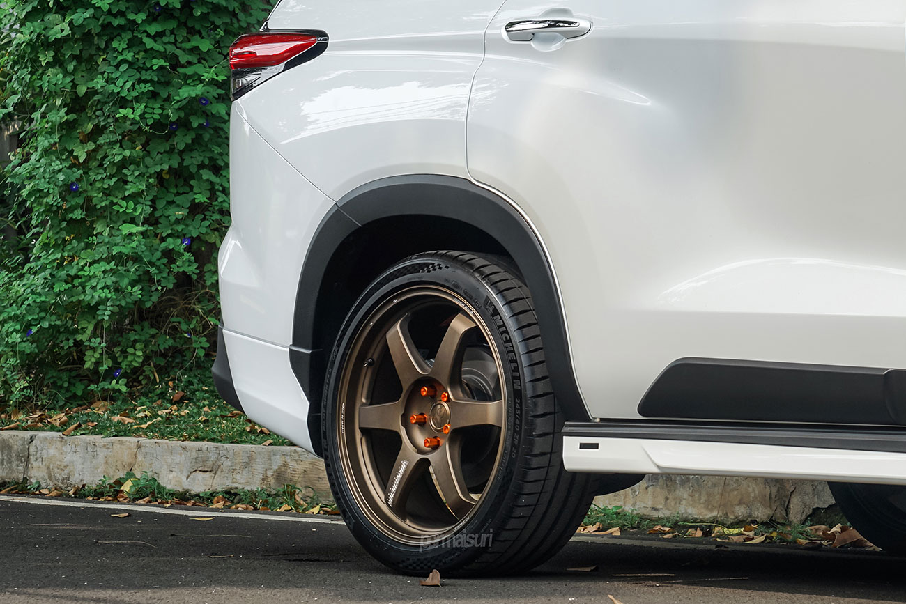 Permaisuri | Rays Volk Racing TE37 Ultra M-Spec with Toyota Innova Zenix