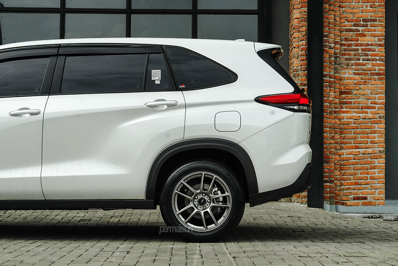 Permaisuri | KONIG Heliogram with Toyota Innova Zenix