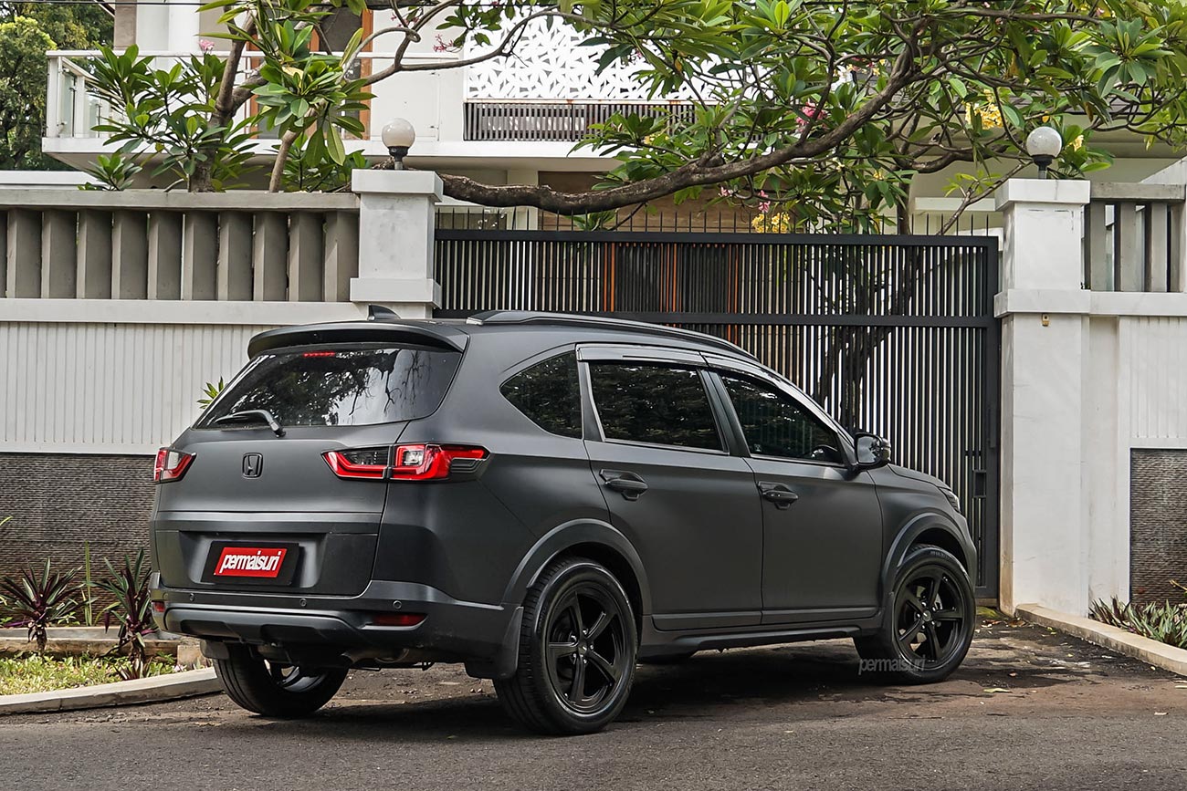 Permaisuri | Enkei Giotto with Honda BRV