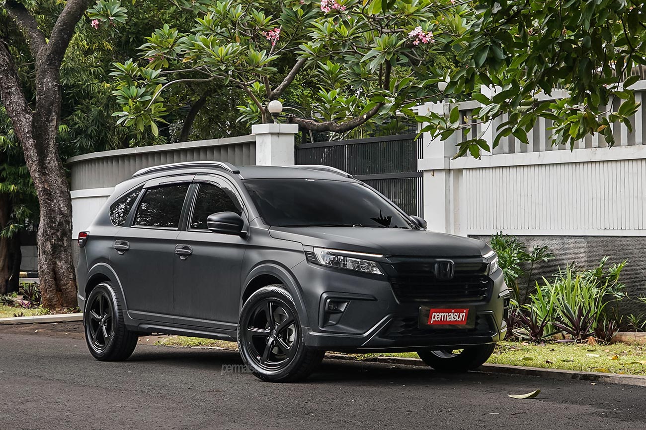 Permaisuri | Enkei Giotto with Honda BRV