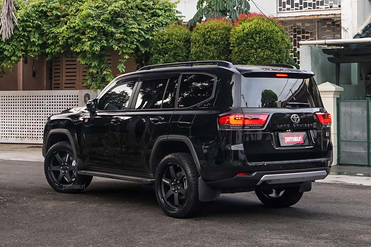 Permaisuri | Rays Volk Racing TE37 Ultra Larce PCD M-Spec with Toyota Land Cruiser J300