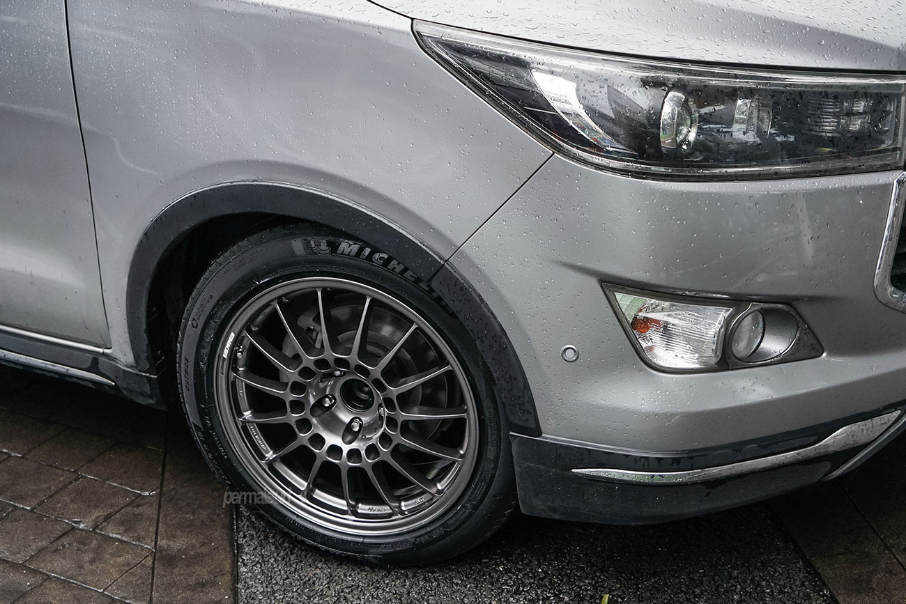 Permaisuri | Enkei RCT5 with Toyota Innova Venturer