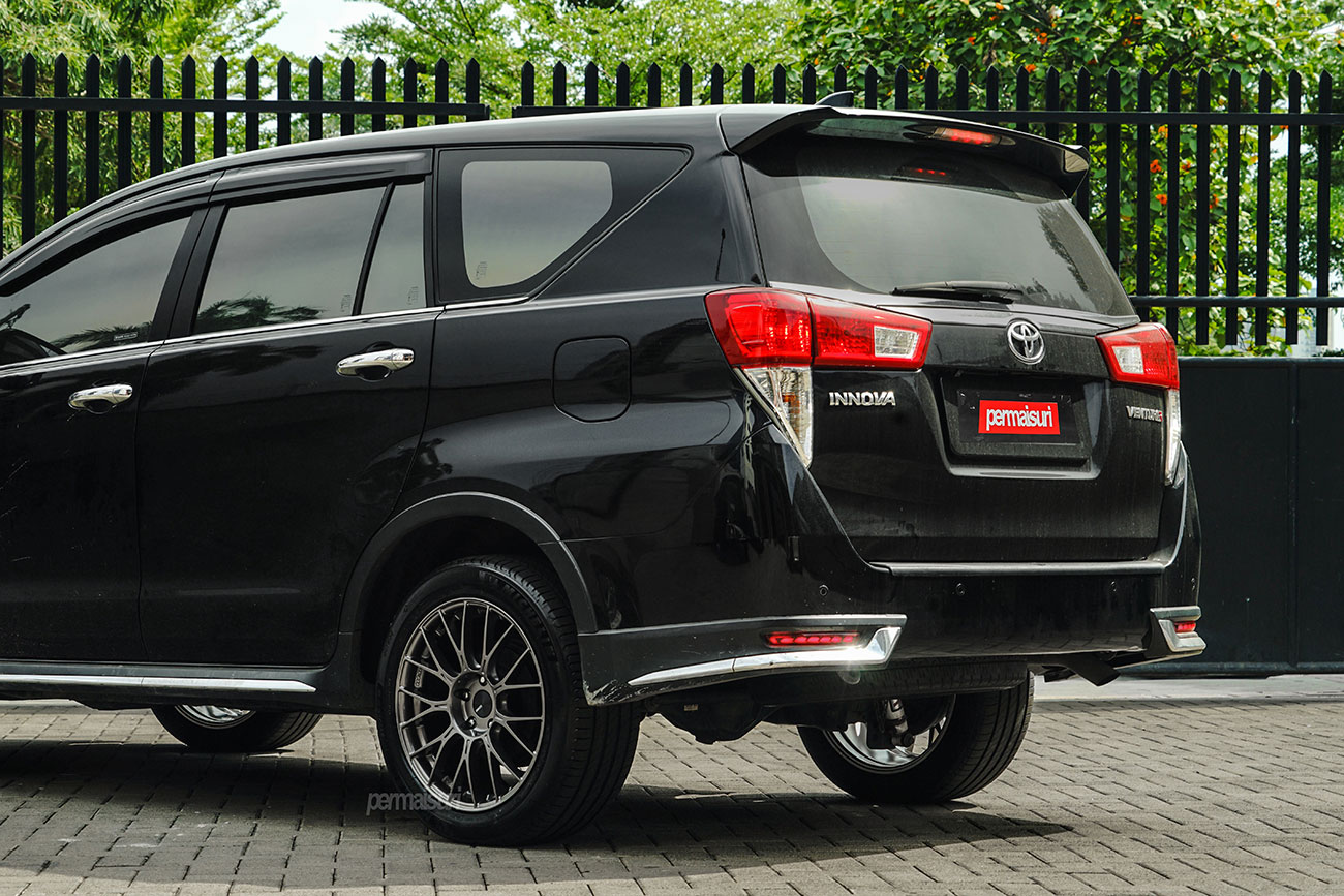 Permaisuri | Enkei PFM1 with Toyota Innova Venturer