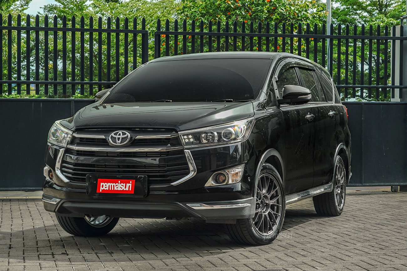 Permaisuri | Enkei PFM1 with Toyota Innova Venturer