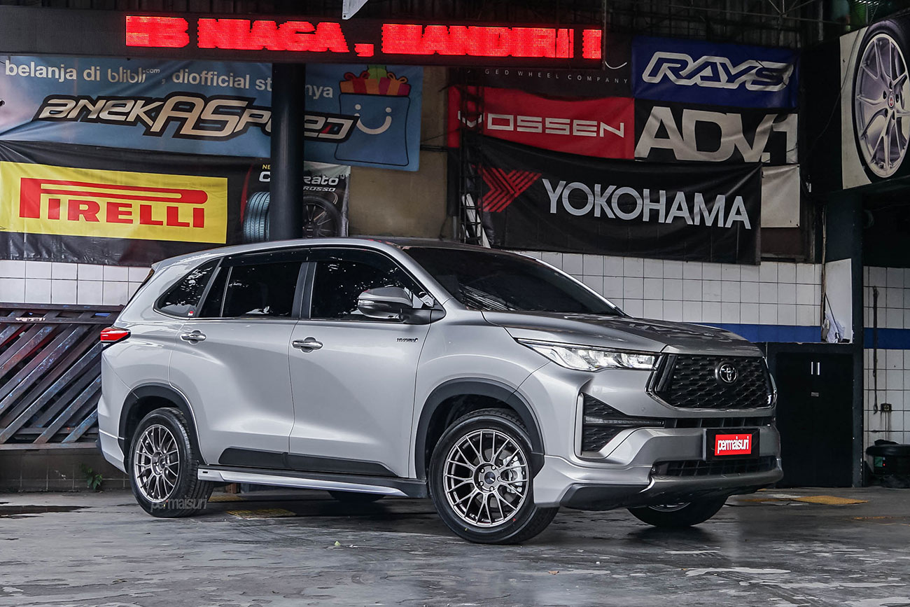 Permaisuri | Enkei PFM1 with Toyota Innova Zenix