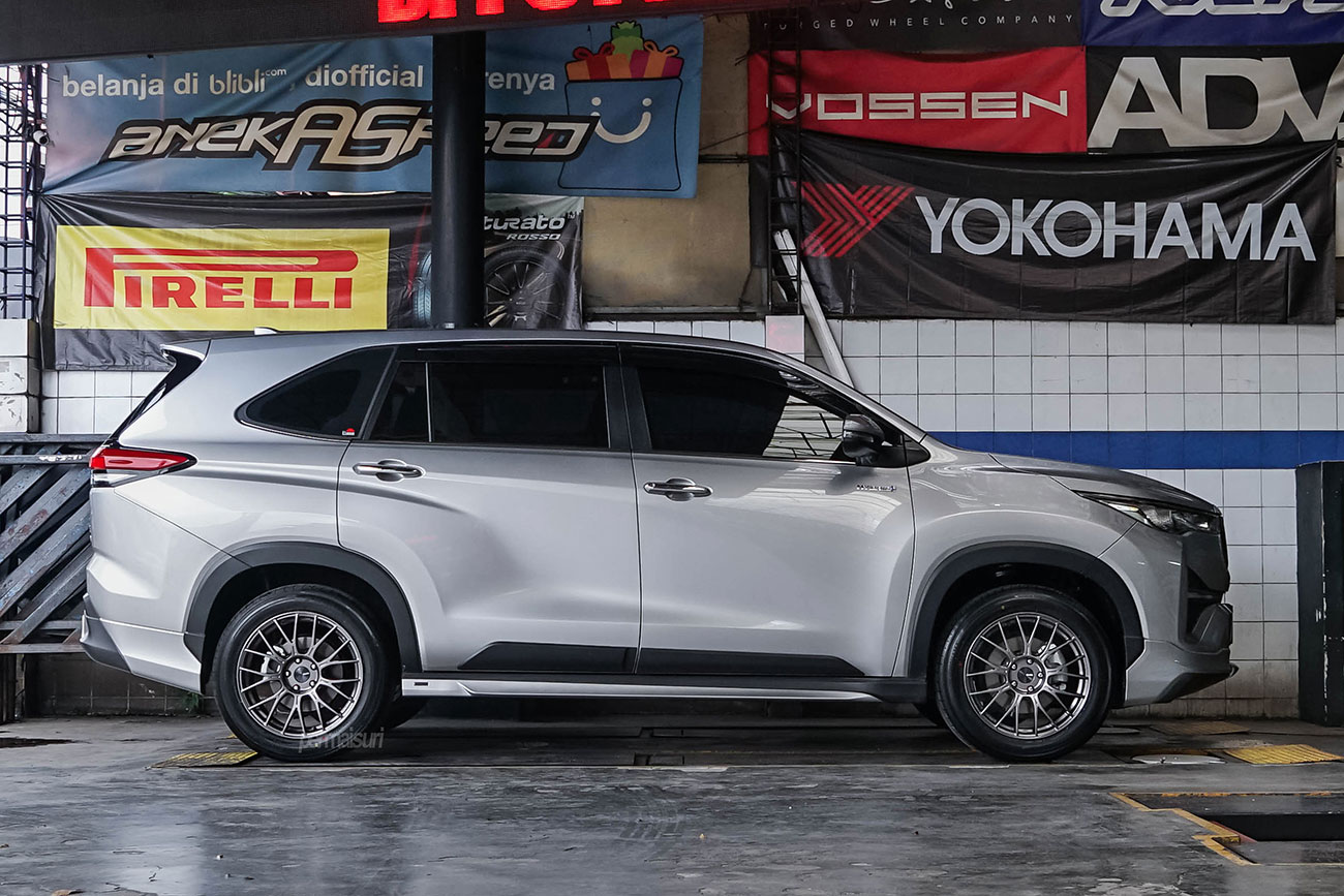 Permaisuri | Enkei PFM1 with Toyota Innova Zenix