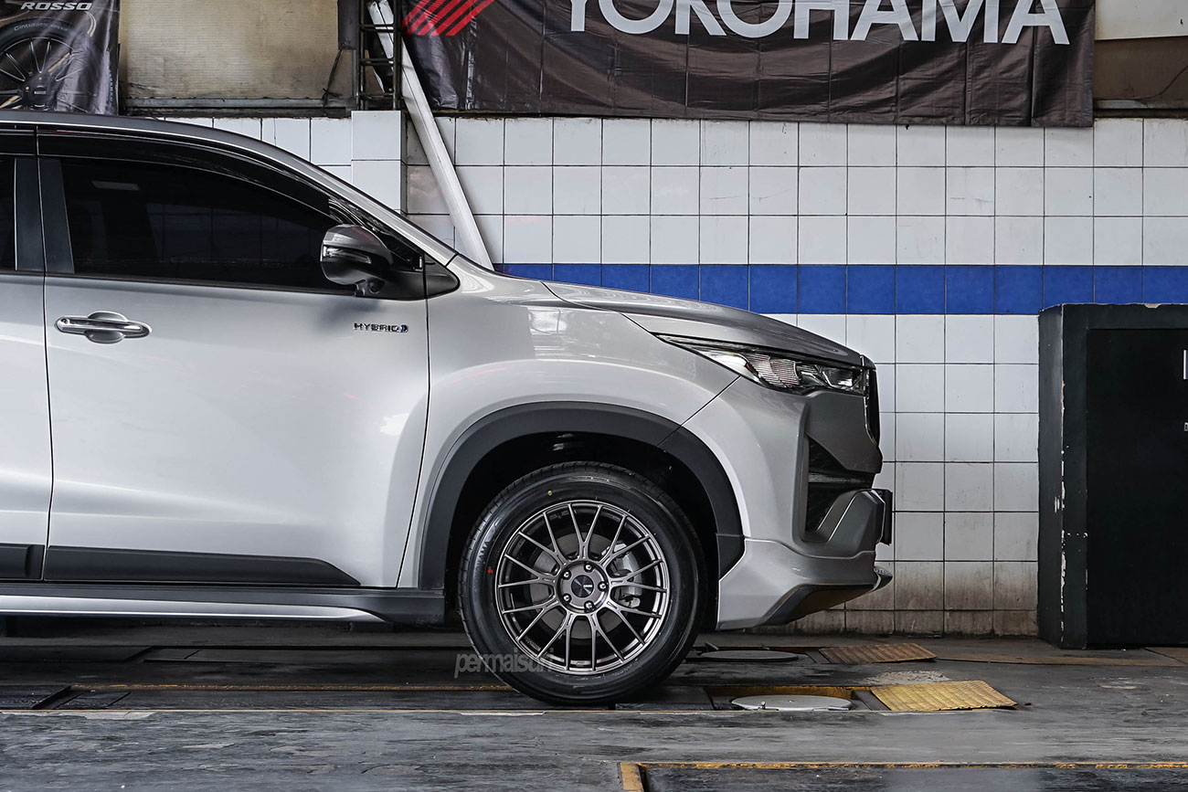 Permaisuri | Enkei PFM1 with Toyota Innova Zenix