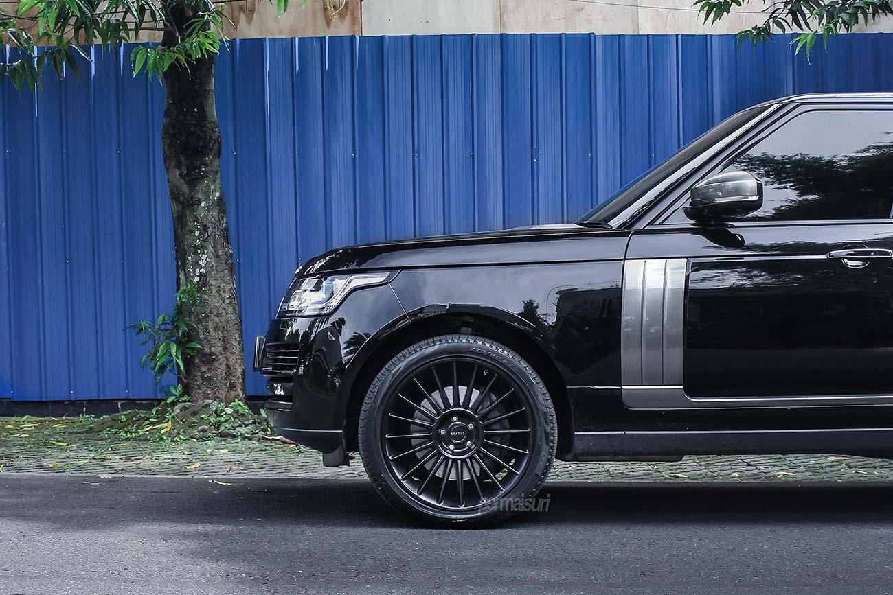 Permaisuri | Status Venti with Land Rover Vogue