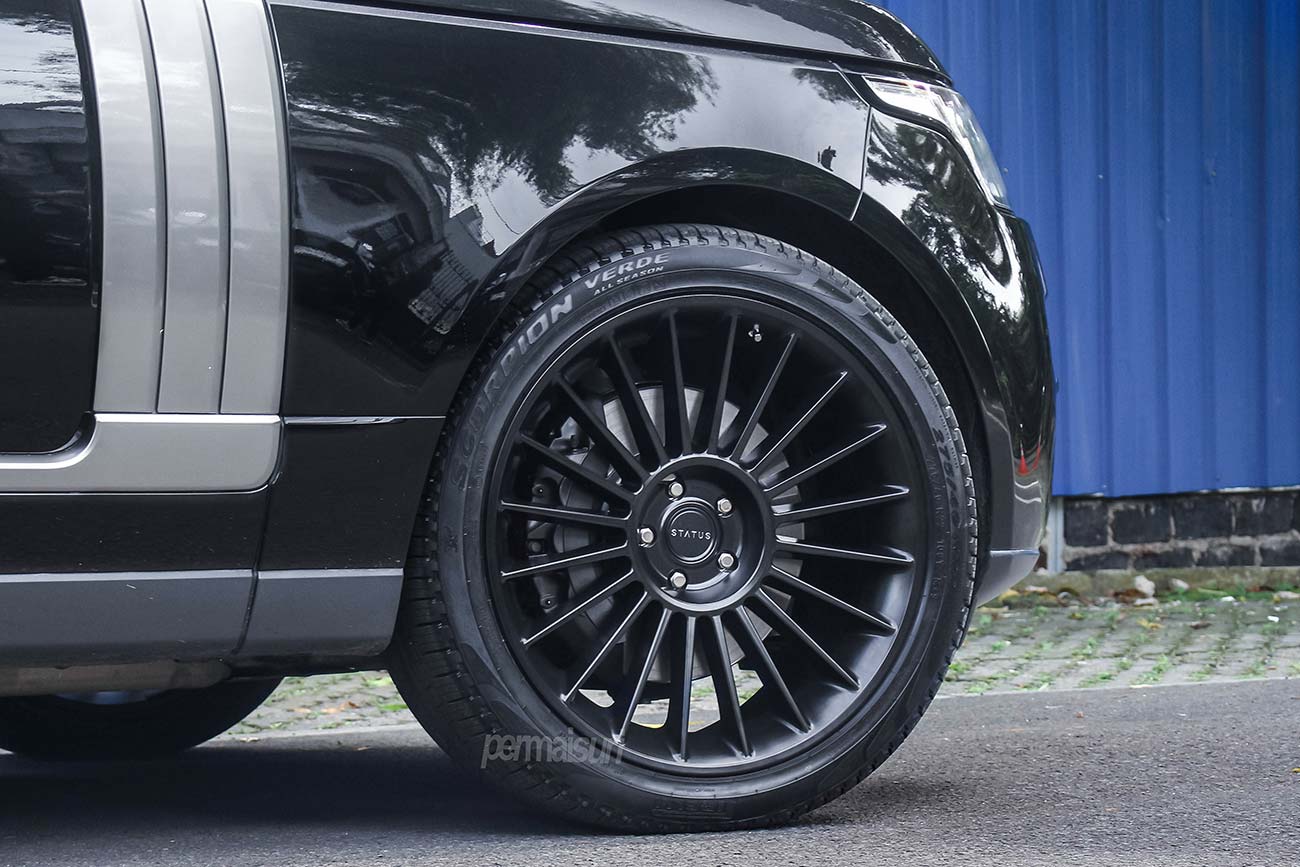 Permaisuri | Status Venti with Land Rover Vogue