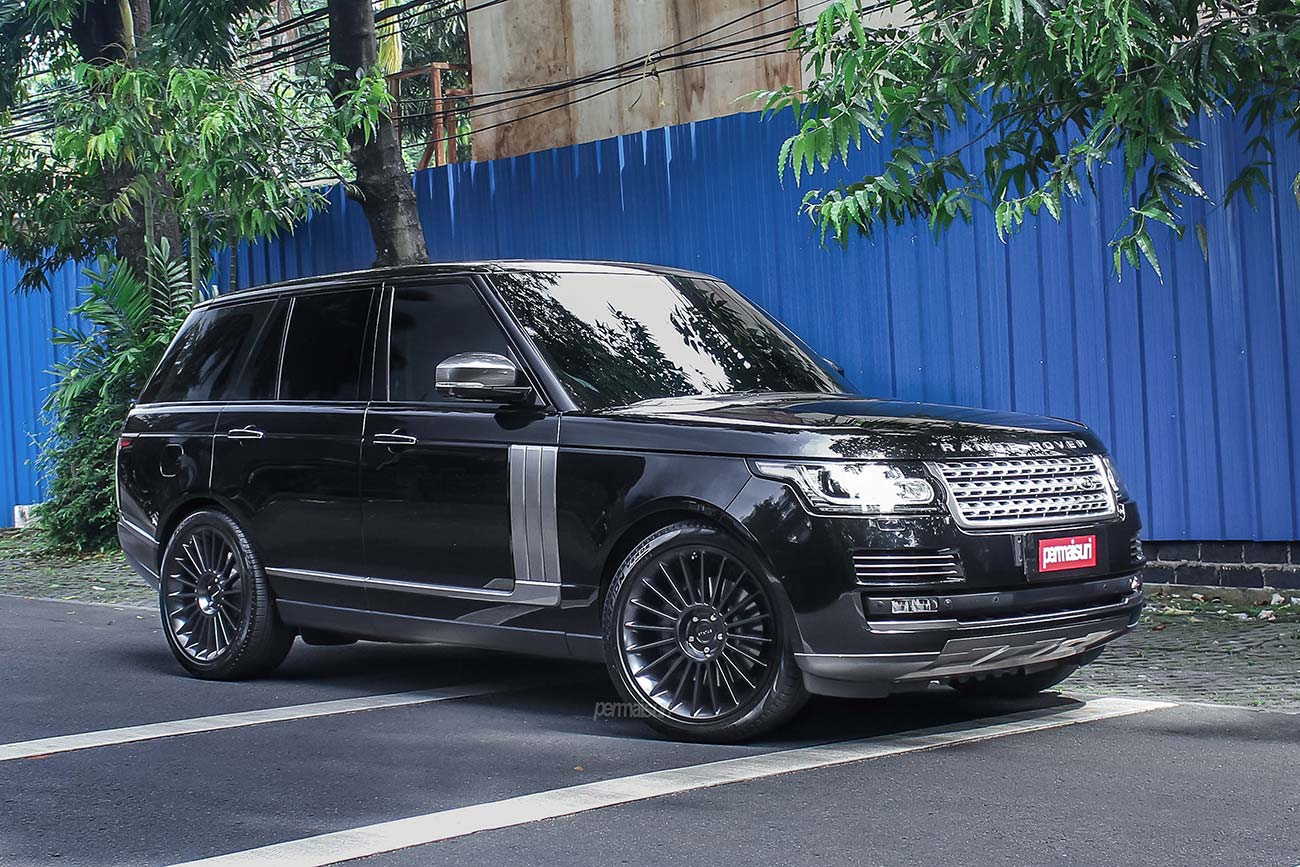 Permaisuri | Status Venti with Land Rover Vogue
