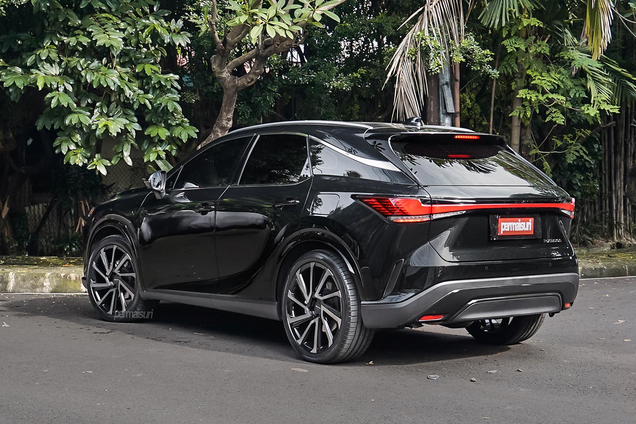 Permaisuri | 305 Forged UF206 with Lexus RX350H