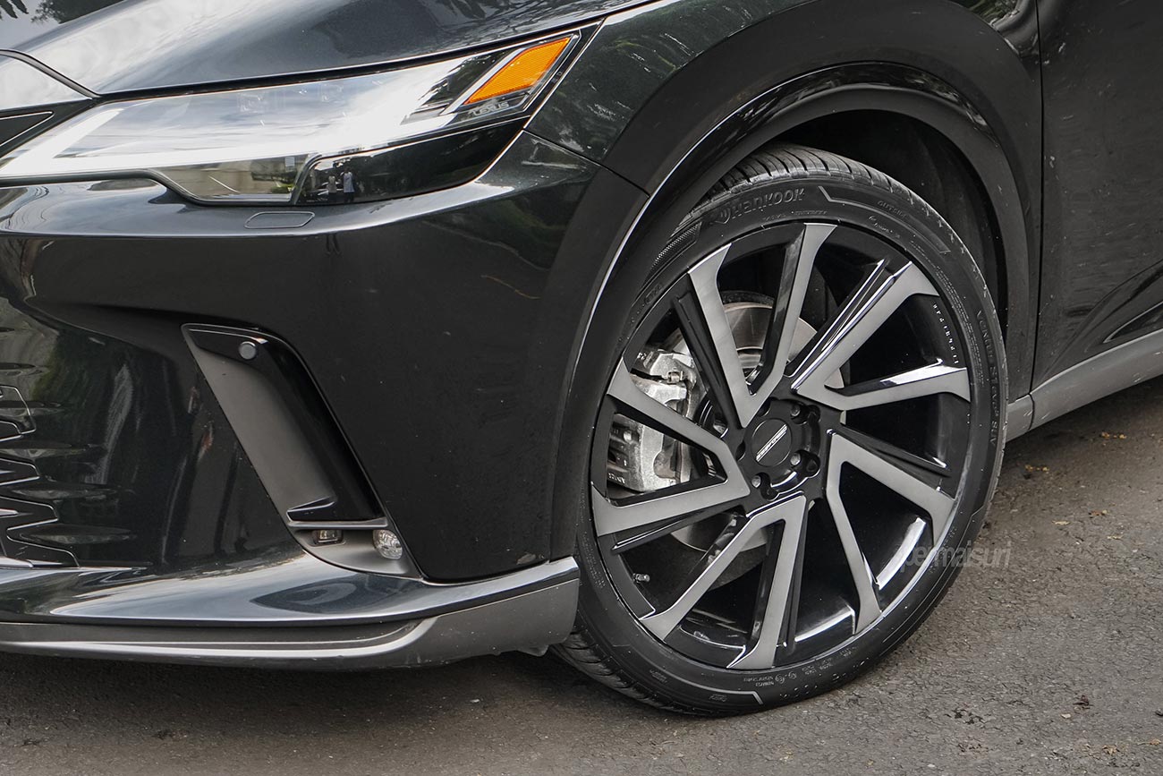 Permaisuri | 305 Forged UF206 with Lexus RX350H