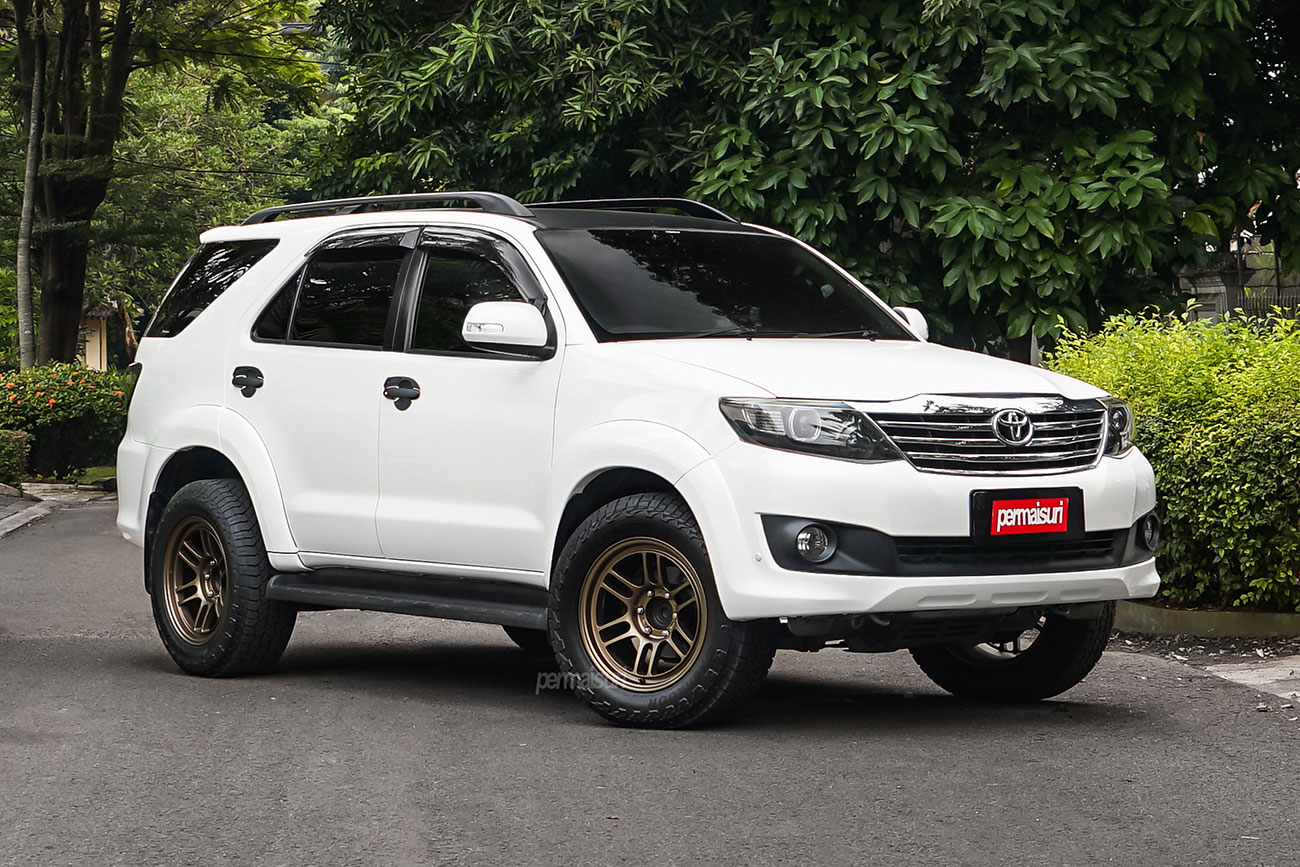 Permaisuri | Enkei RPT1 with Toyota Fortuner