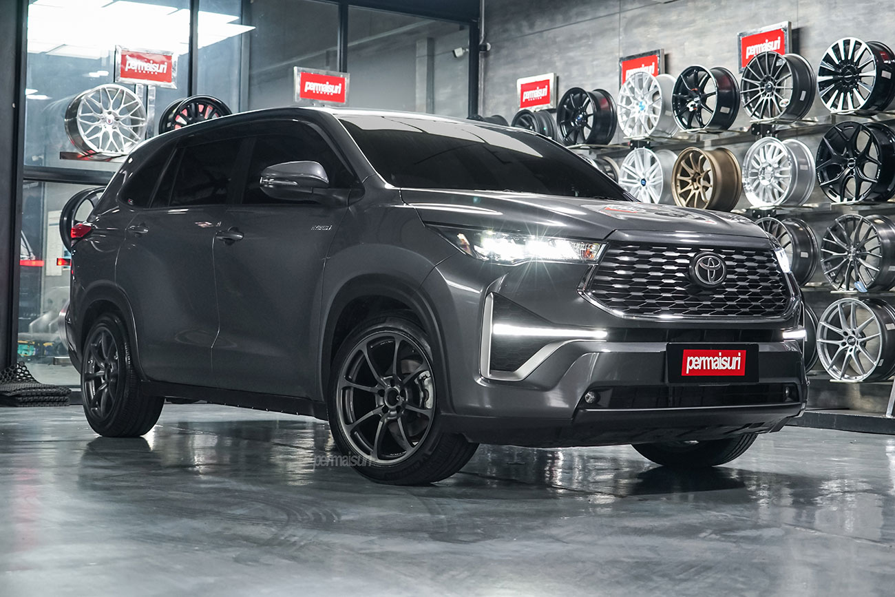 Permaisuri | Rays Volk Racing NE24 Club Sport with Toyota Innova Zenix