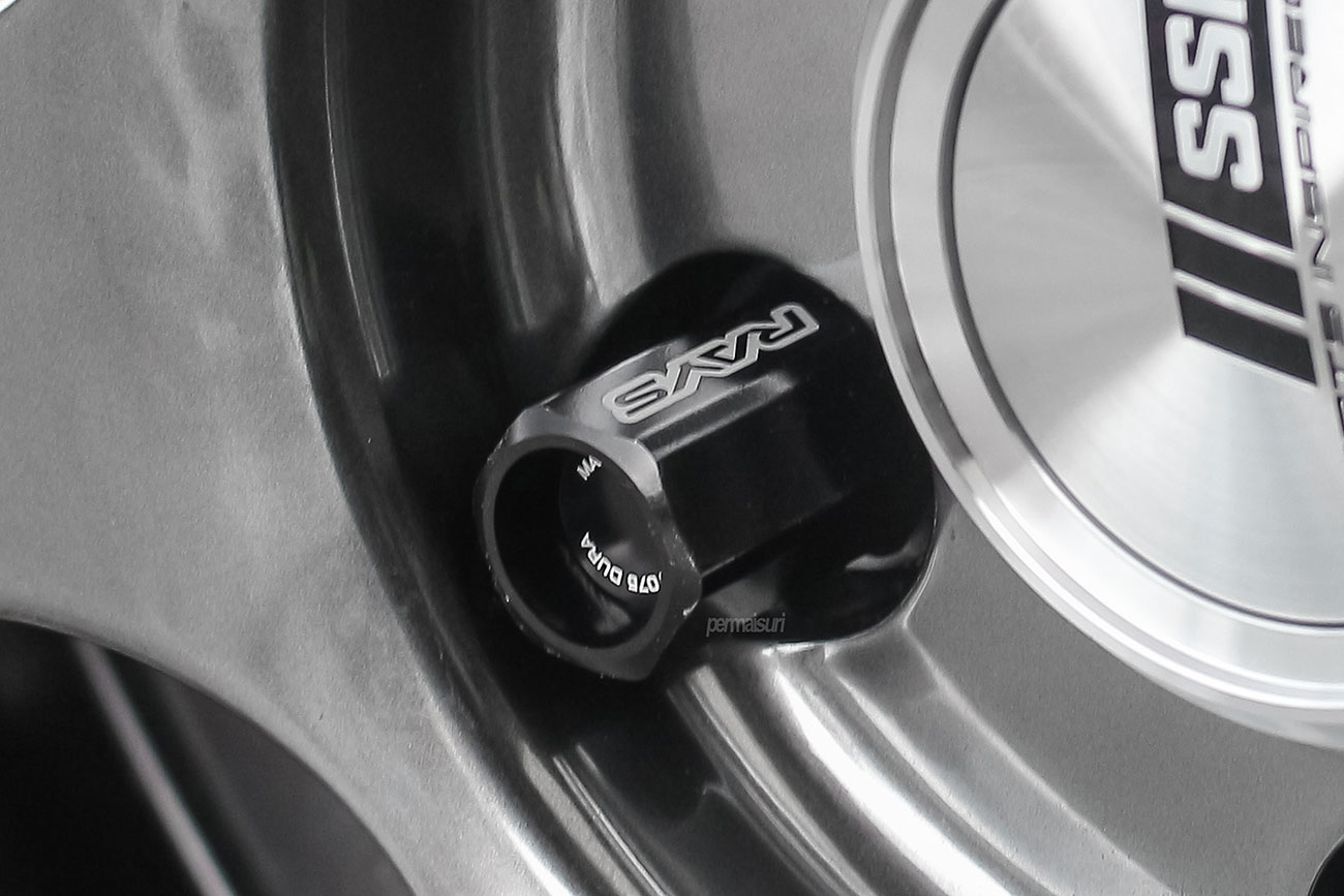 Permaisuri | SSR Reiner Type 6R with Toyota Mark X