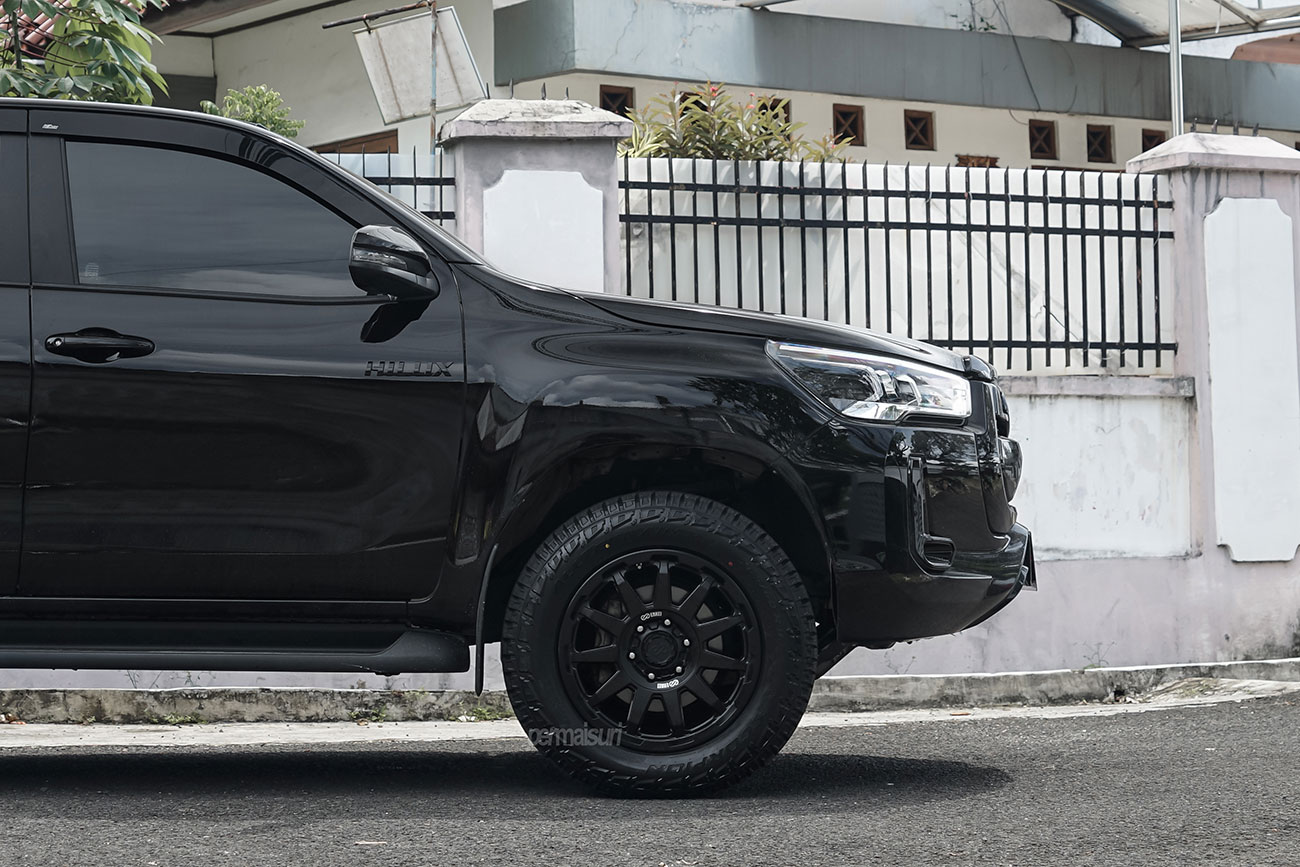 Permaisuri | Enkei Trail Cross with Toyota Hilux
