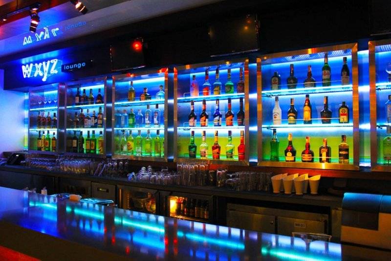 ร้าน w xyz bar (ดับเบิ้ลยู เอ็กซ์ วาย ซี บาร์) โรงแรม อลอฟท์ - Wongnai