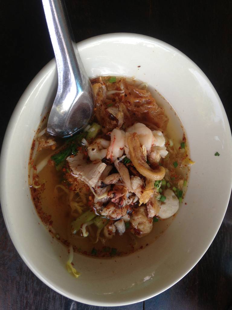 ร้าน ร้านก๋วยเตี๋ยวต้นมะยม (TON MAYOM NOODLE) - Wongnai