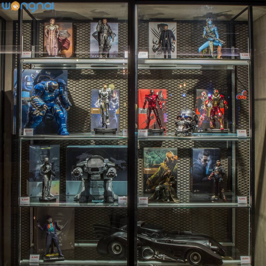 ตัวร้านพื้นที่กว้างขวางสไตล์แนวอินดัสเทรียลแบบดิบเก๋ ตกแต่งด้วยเหล่า ...