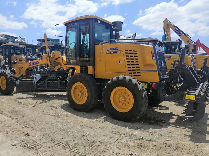 XCMG GR-135 MOTOR GRADER WITH RIPPER | PostAds.ph