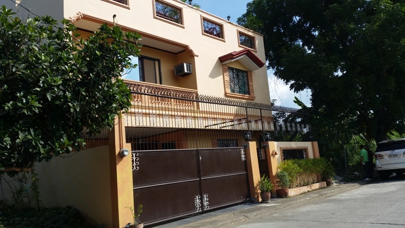 5 BR, 3 Story, House & Lot in Metrogate Subd. Sta. Rosa, Laguna ...