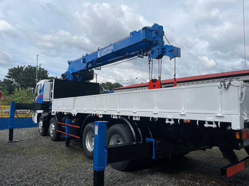 2019 Daewoo 12 Wheeler Boom Truck with 15 Tons Dongyang Crane | PostAds.ph
