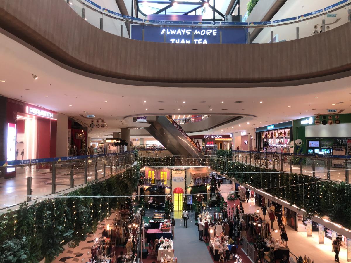 Uptown Residences – Where Luxury Meets Convenience!