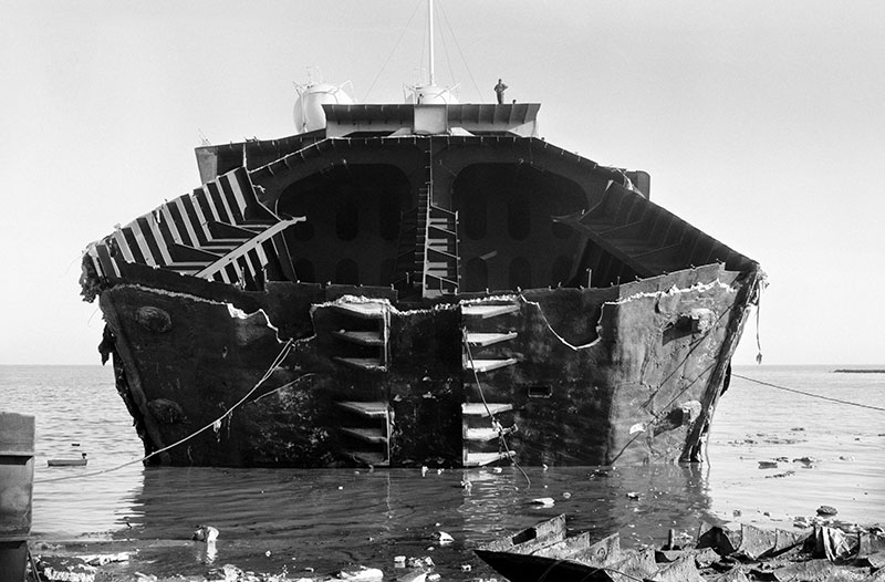 In Alang, a photographer captures destruction and rebirth