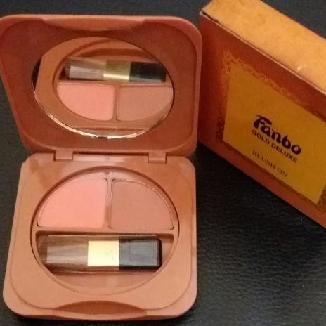 Fanbo Fanbo Gold Deluxe Blush On - Review SOCO by Sociolla