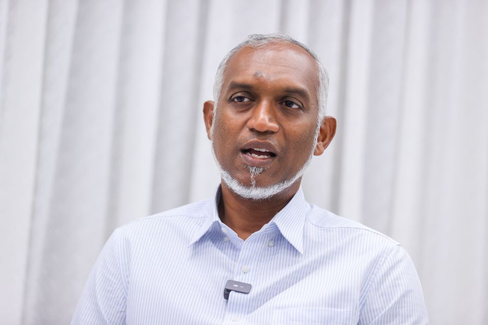 Huva kurehvumah fahu, Dr. Muizz ge furathama dhathurufulhu India ah ...