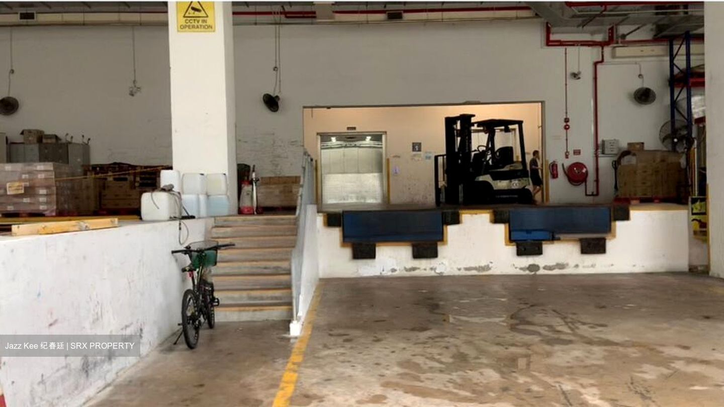 Form Industrial Building (D18), Factory - For Rent #104500821
