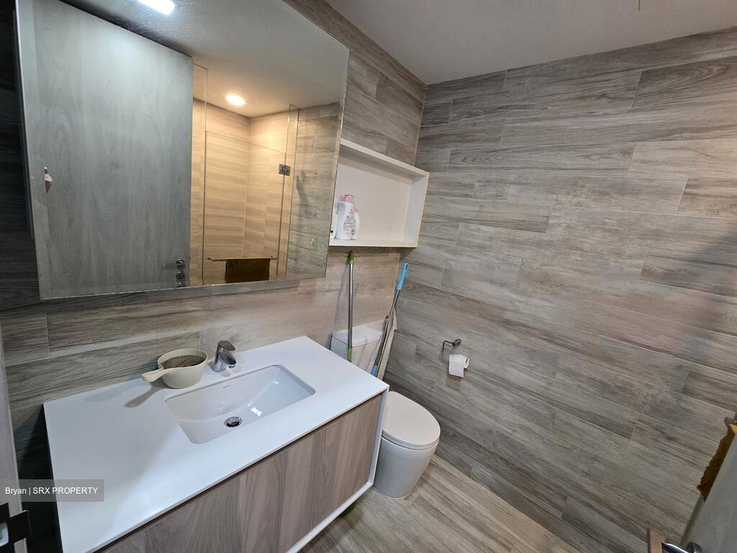J Gateway (D22), Condominium - For Rent #106605721