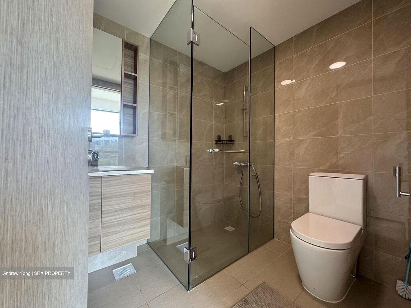 Treasure At Tampines (D18), Condominium - For Sale #108945081