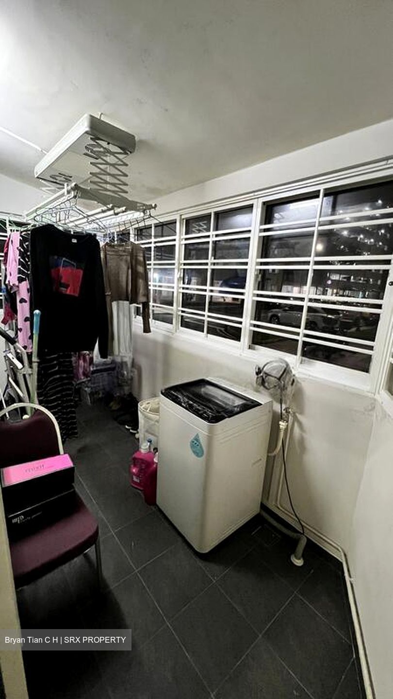 Khatib Gardens (Yishun), HDB 3 Rooms - For Sale #109382381